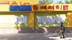 Delhi Metro Rail Corporation covers 'FIITJEE' signs till disclaimer size row resolves