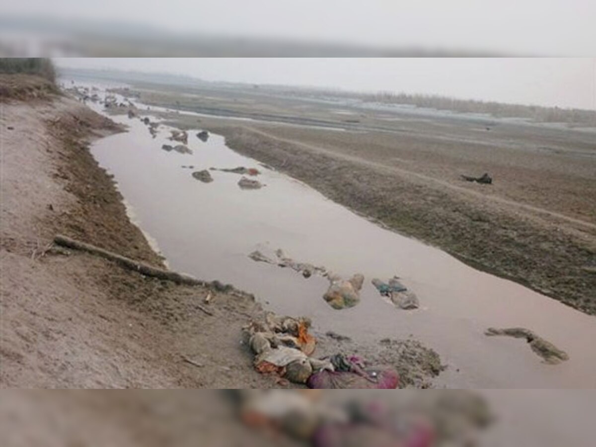 Young man's dead body found floating in Noida drain