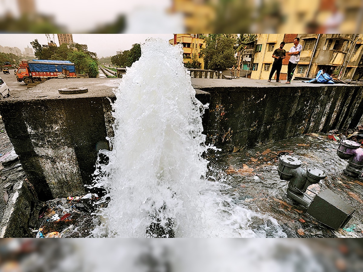 Pipeline bursts, leaves Bhandup-Ghatkopar dry