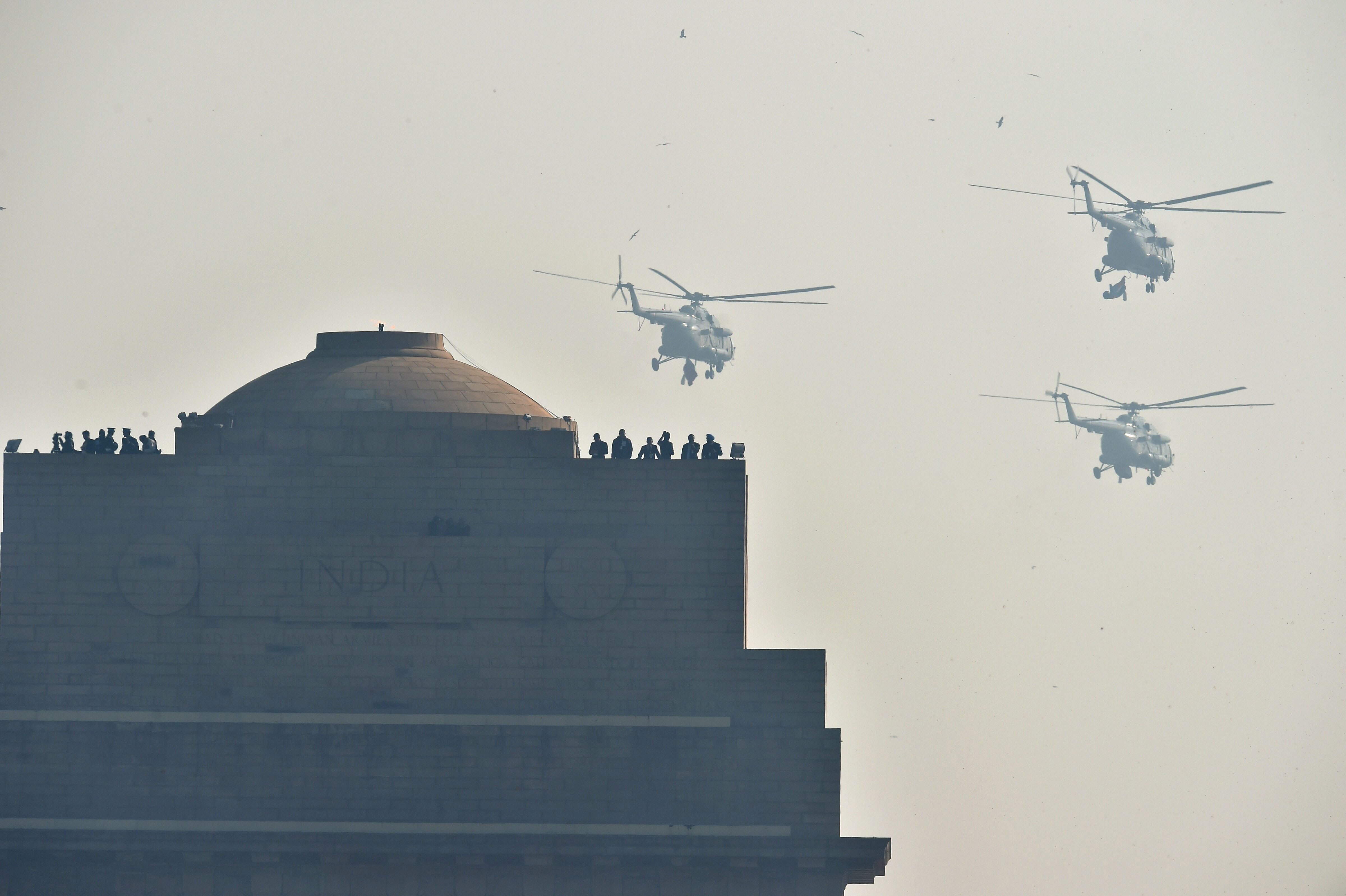 Republic Day 2019: IAF flypast stuns crowd at Rajpath parade