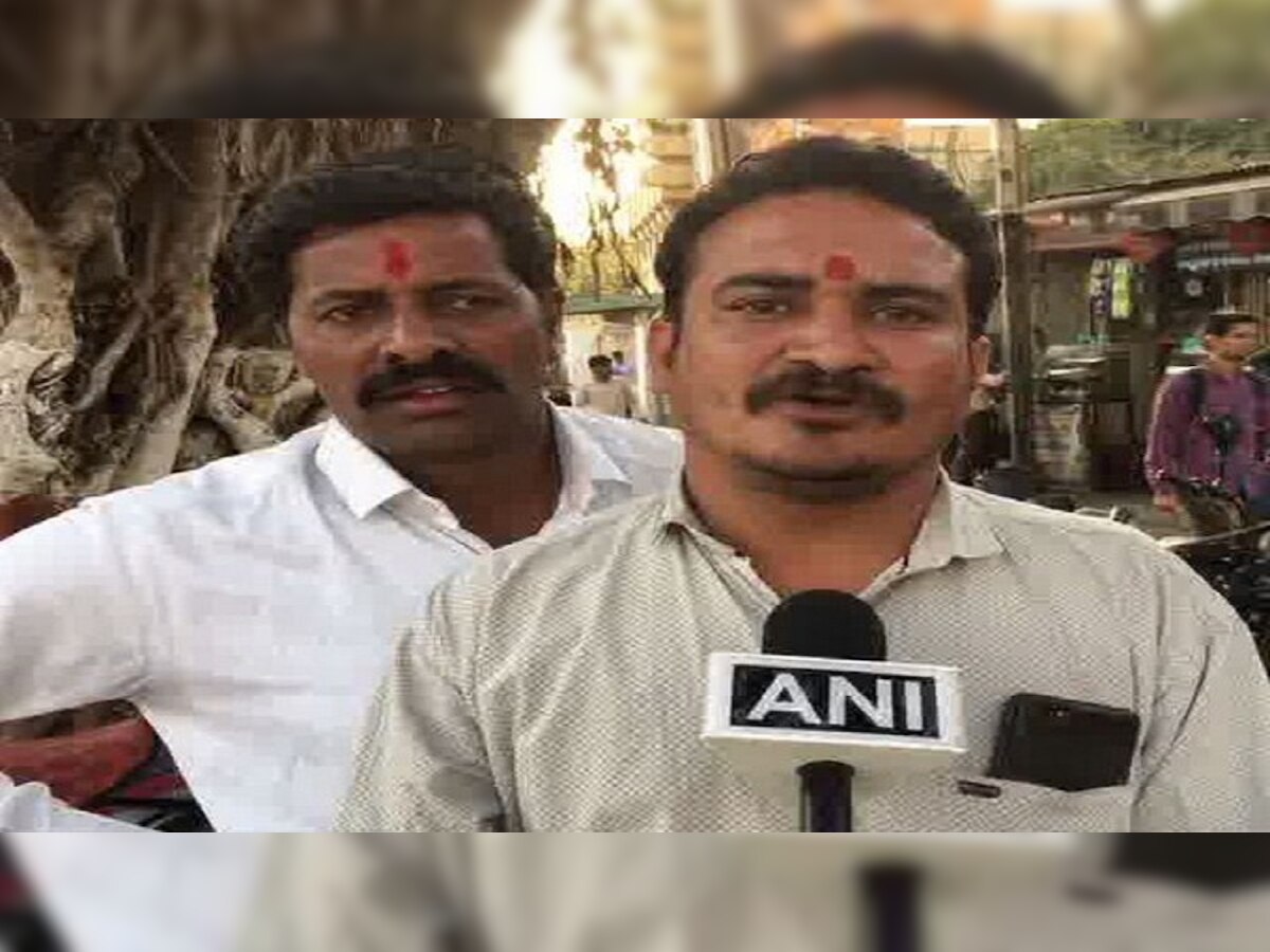 Case filed against Congress workers for pasting 'chowkidar chor hai ...