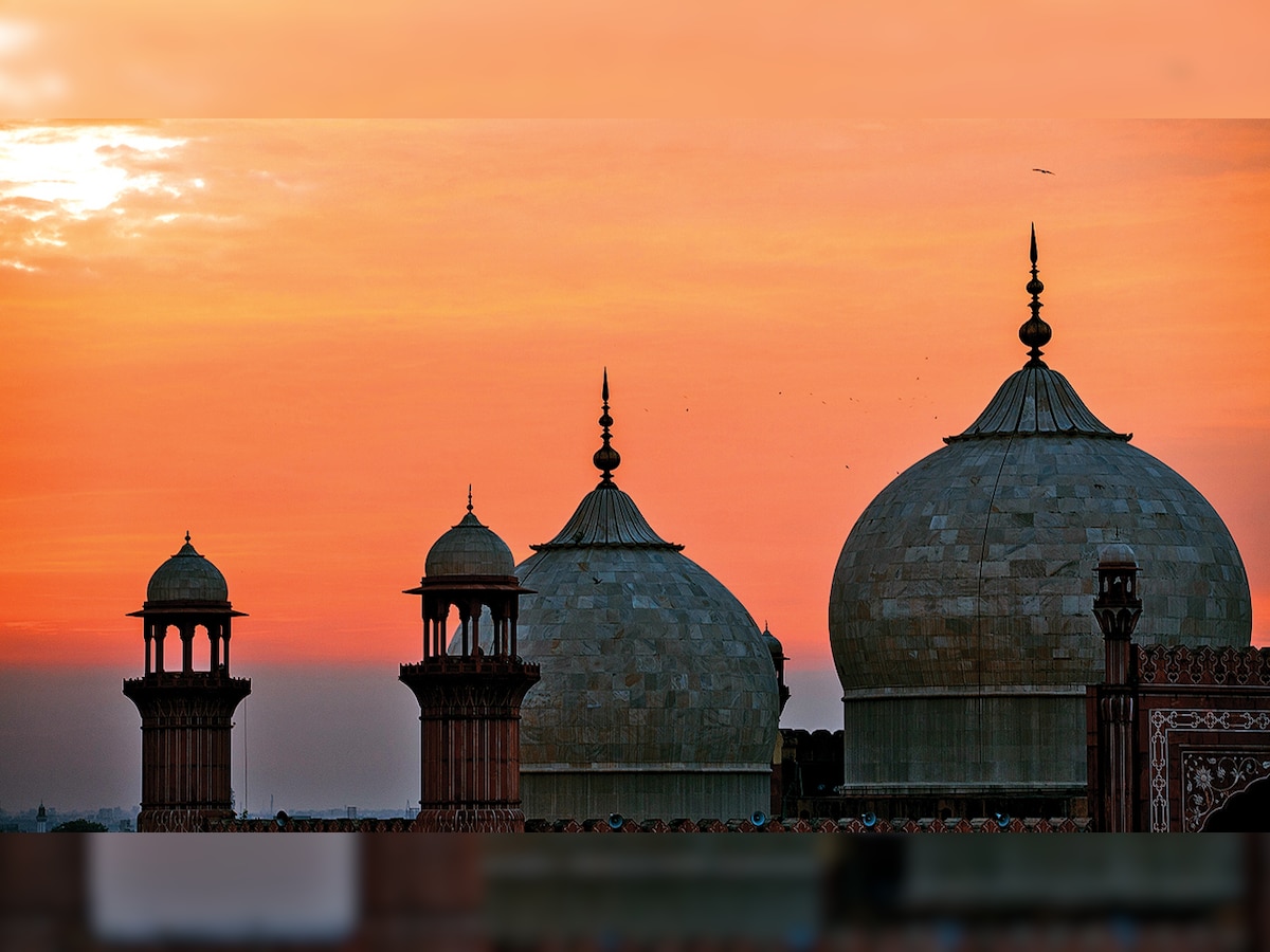 Deccani, Dehlavi and Persian