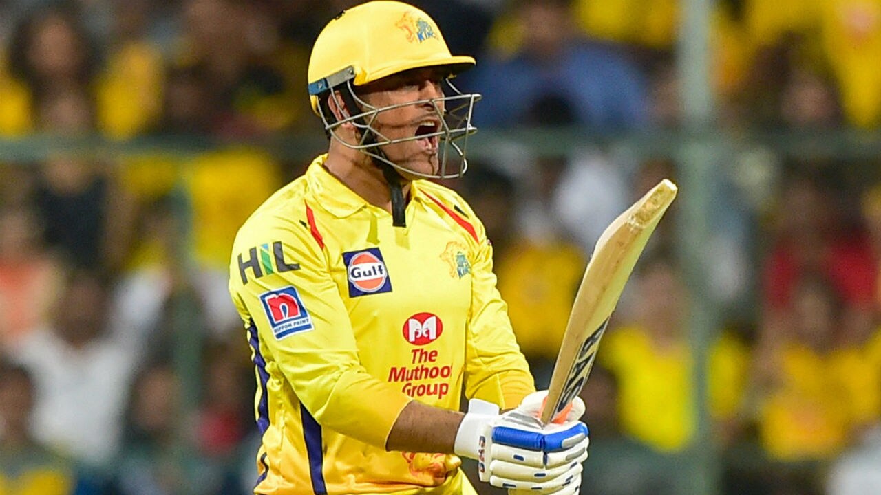 Watch: IPL 2019 RCB vs CSK- MS Dhoni in last over | Video: Dhoni scores ...