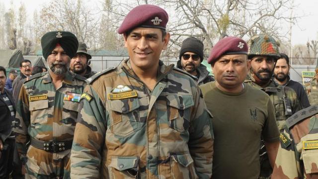 MS Dhoni in Indian Army- Dhoni gets permission to train with para ...