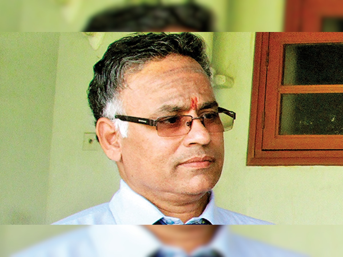 VB Chandrasekhar passes away due to cardiac arrest