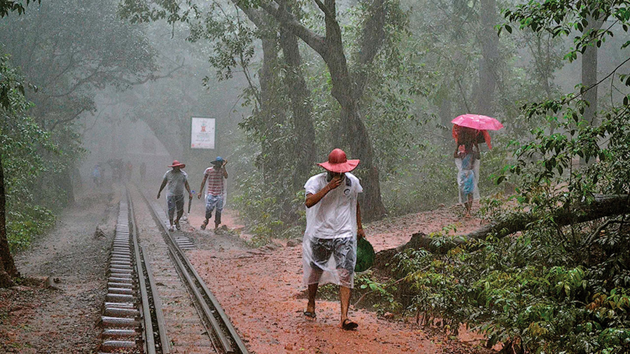 Record rains drown tourism at Maharashtra hill stations