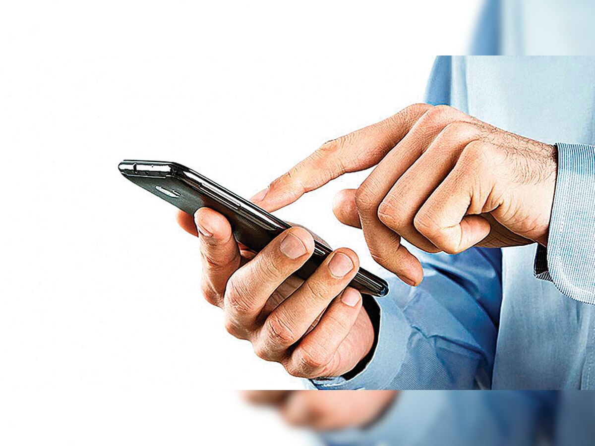 Phone locking method reveals age: Study