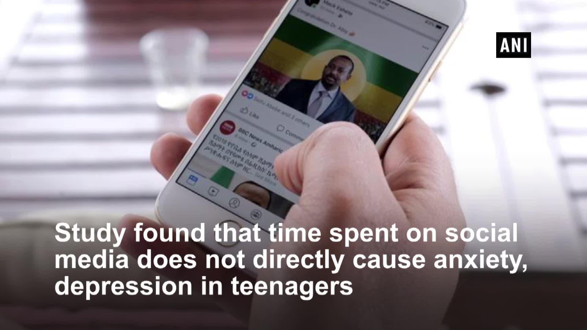 Social media not actually linked to teen anxiety, depression: Study