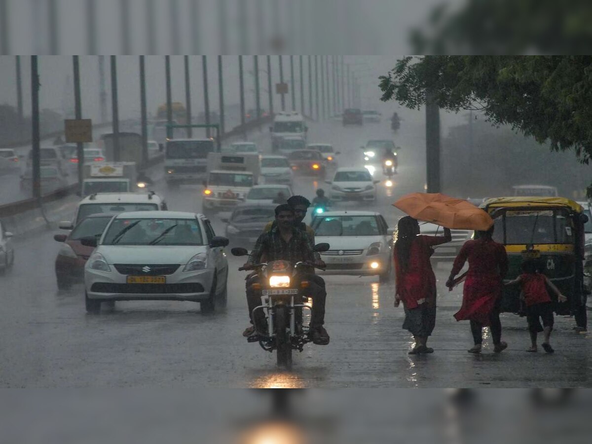 Weather Update Imd Predicts Thunderstorm Moderate Rainfall In Delhi