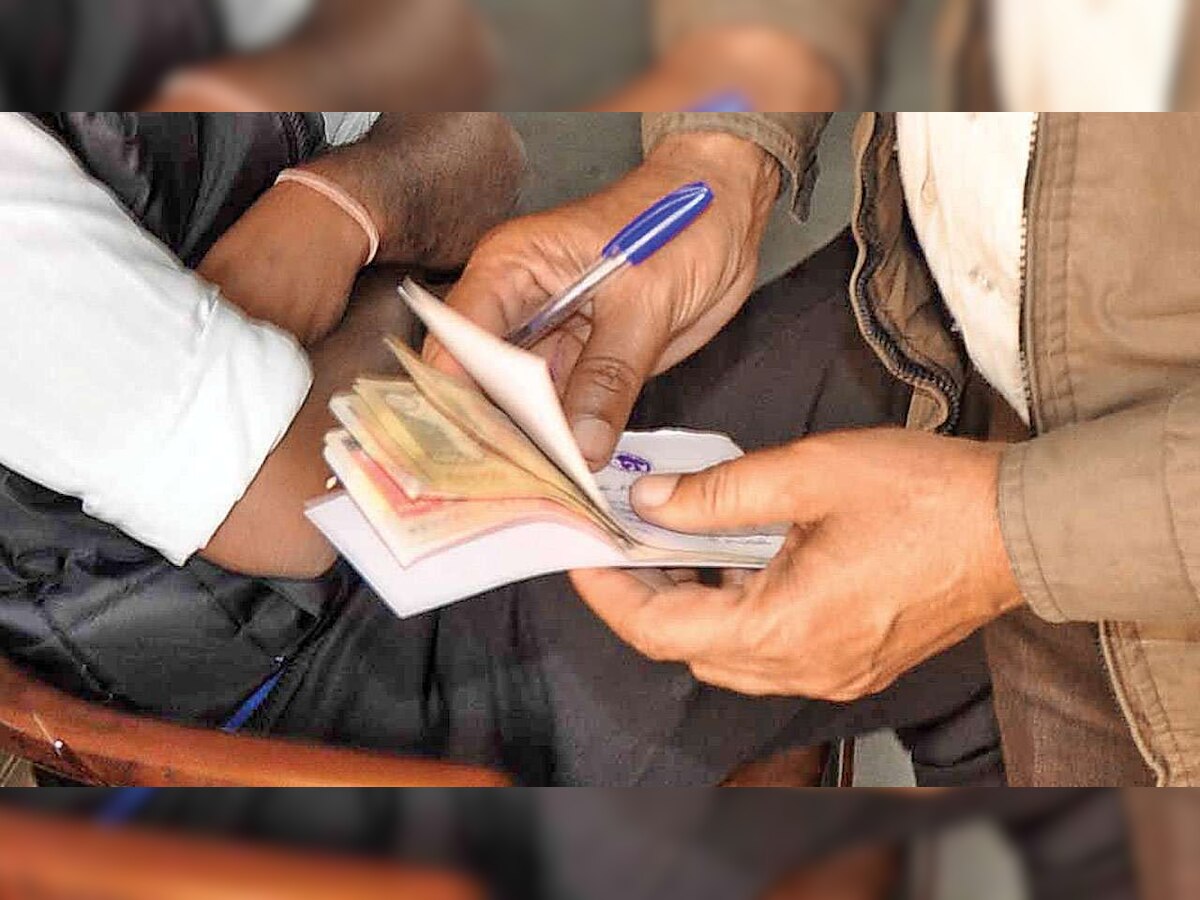 Retired CBI officer among two arrested in Rs 25-lakh bribery case