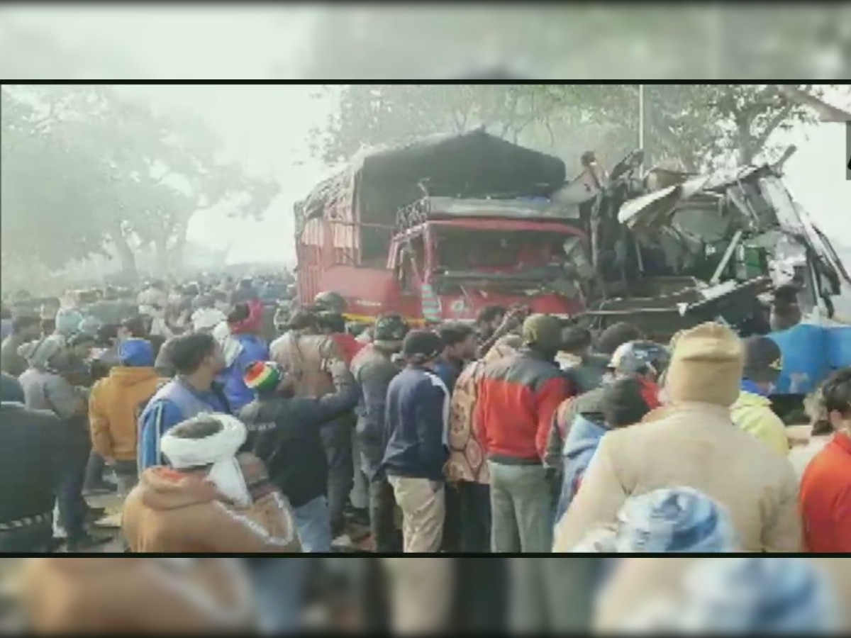UP: 10 killed, several injured in bus-truck collision on Moradabad-Agra ...