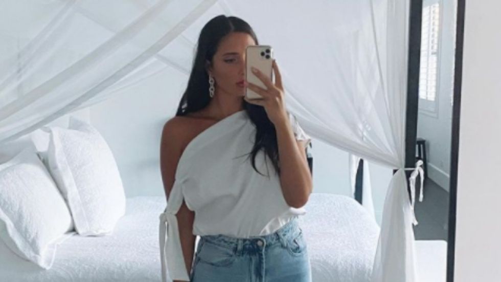 Gorgeous pics of Instagram model Isabelle Eleanore who was stopped from ...