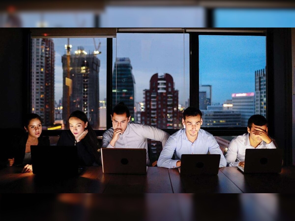 Unstable work life leads to future mental health problems in youth