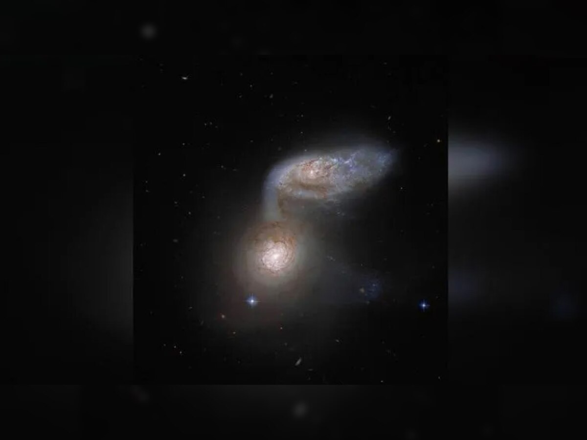 VIRAL: NASA's Hubble Telescope captures 'dancing galaxies', leaves ...