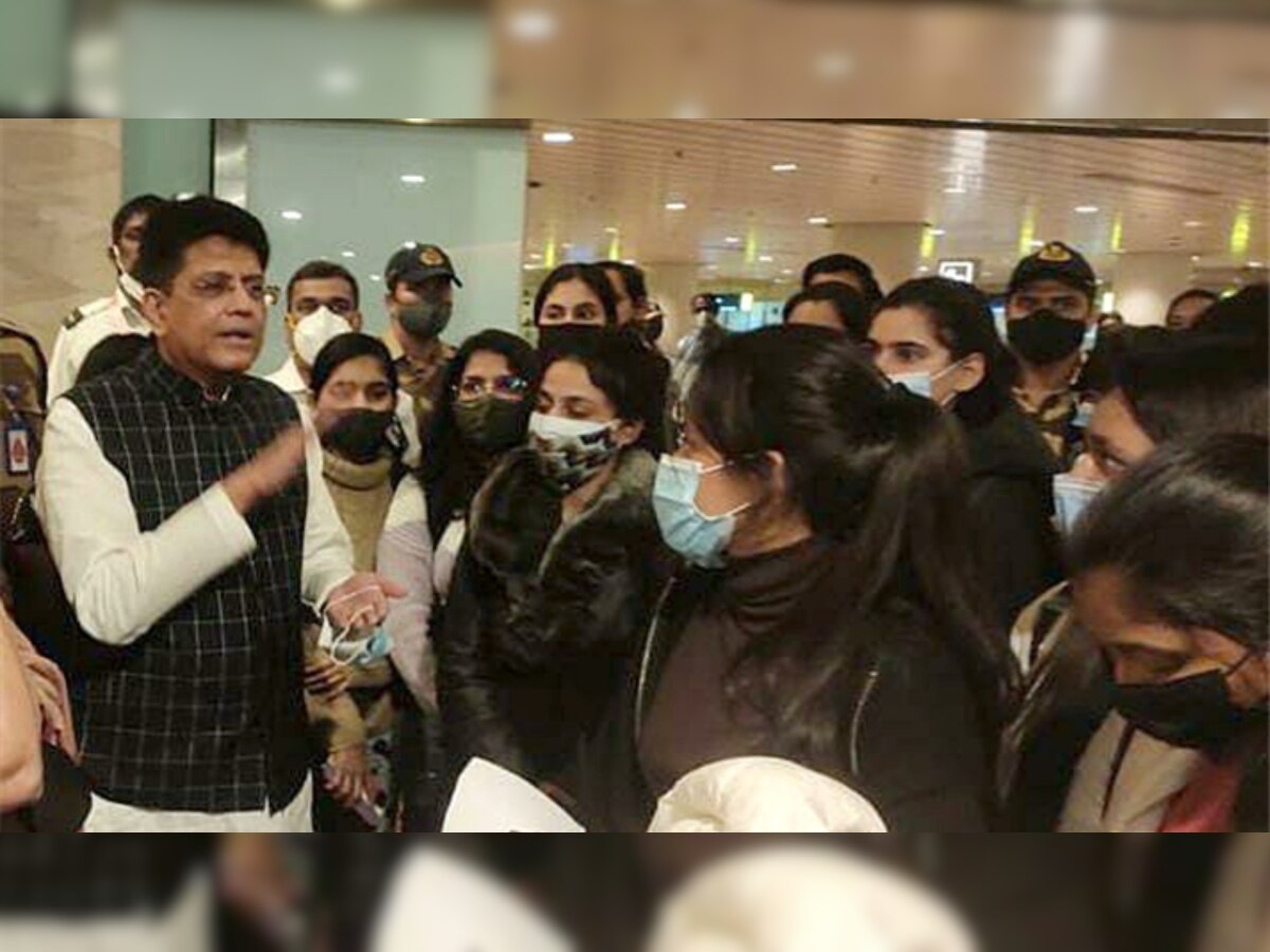 Russia-Ukraine crisis: Union Minister Piyush Goyal welcomes 219 Indian ...