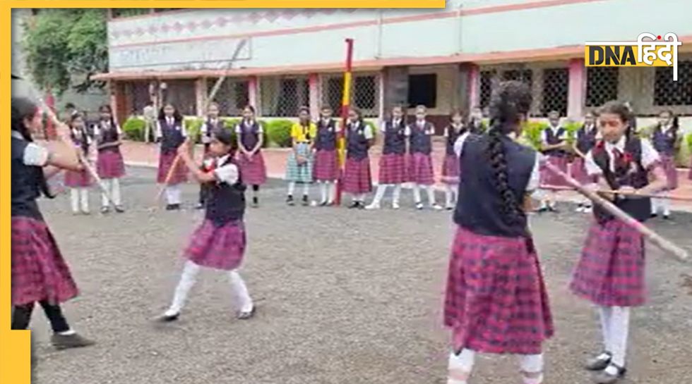 देखें वीडियो, कैसे लाठी के सहारे सेल्फ डिफेंस की ट्रेनिंग ले रही हैं ...