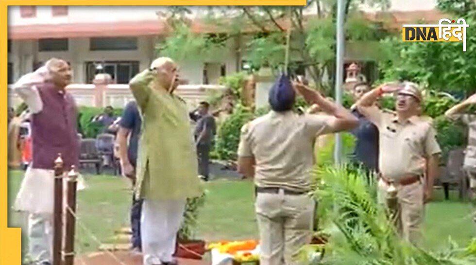 RSS प्रमुख ने संघ कार्यालय में फहराया तिरंगा, कही यह खास बात