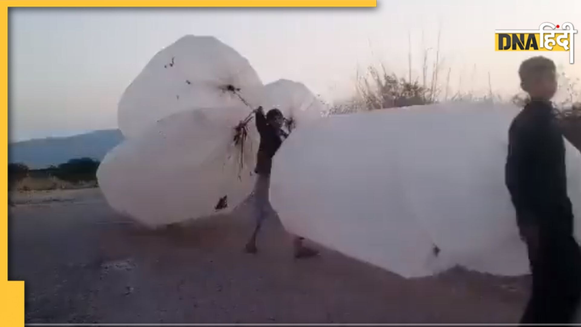 Shocking: सिलिंडर नहीं, गुब्बारे में LPG गैस भरने लगे पाकिस्तानी, हैरान ...