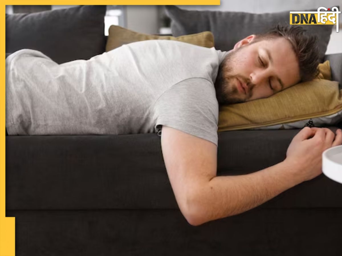 Wrong Sleeping Position नुकसानदेह है पेट के बल सोना अपच कब्ज समेत इन 4 बीमारियों का बढ़ जाता