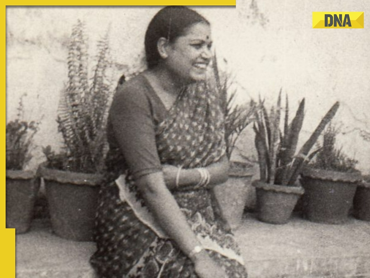 This singer performed at night clubs, was thrown out of classes, Shashi ...