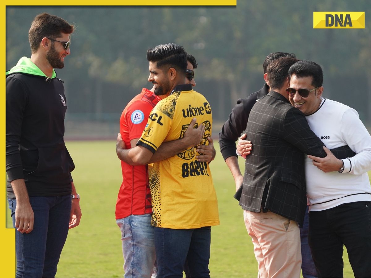 'Shaklein dekhe sabki': Babar Azam hilariously trolls married Pakistani ...