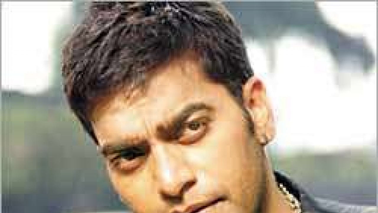 Ashutosh hits the small-screen