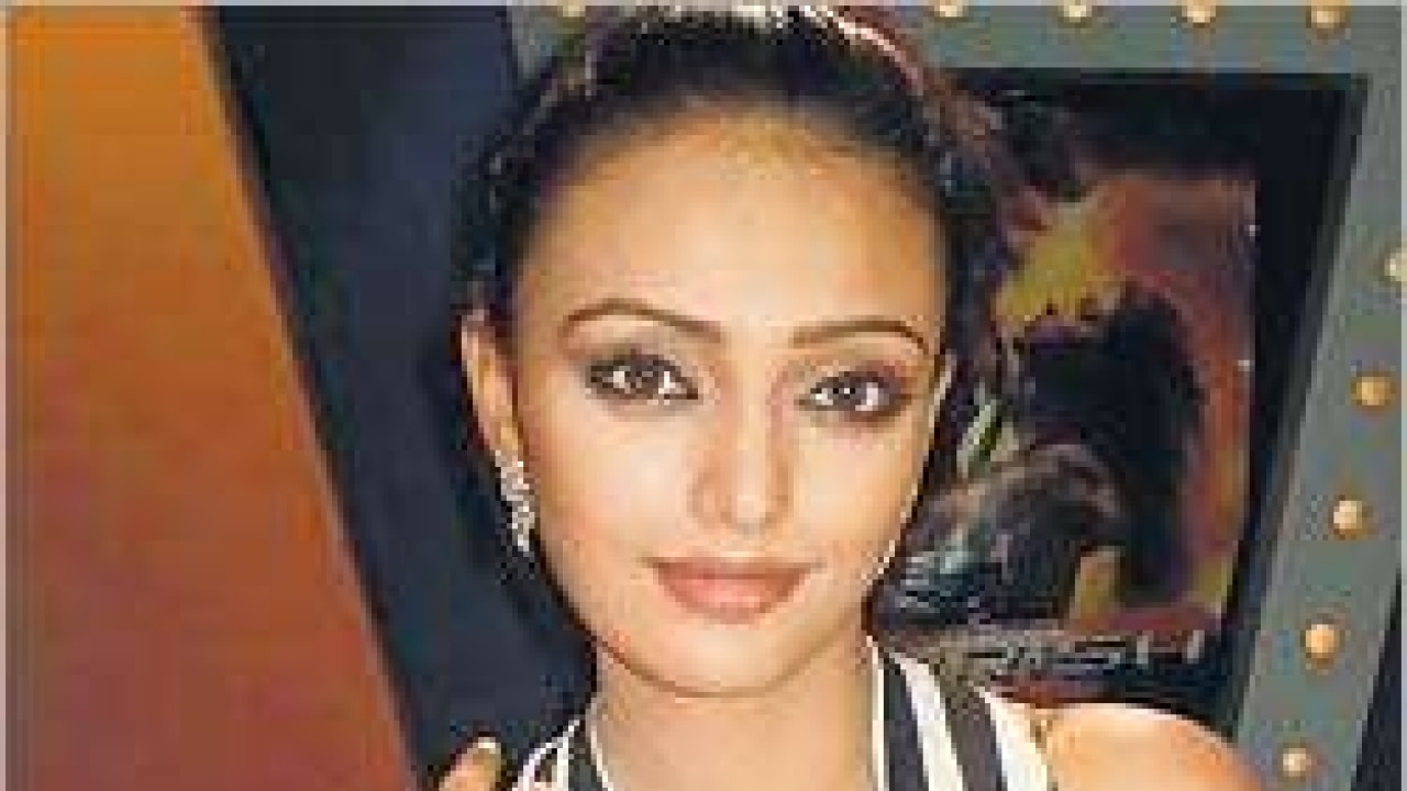 Diamonds only for Roshni!