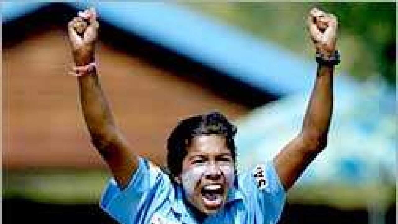 Jhulan wants to be a McGrath