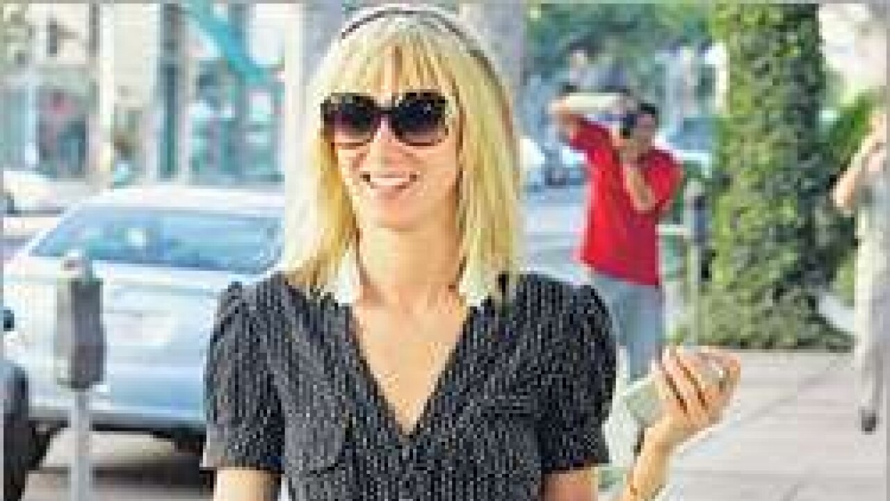 Rod Stewart's girl hits back!
