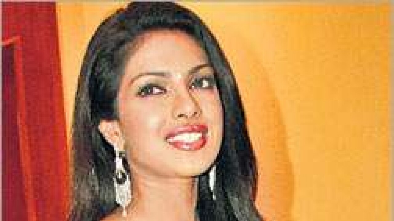Priyanka offers prayers at Ajmer Sharif