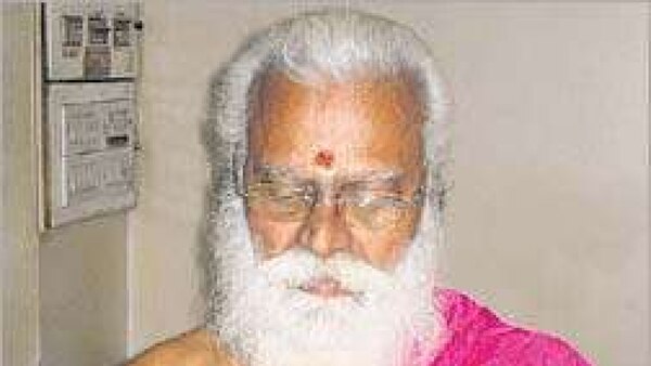 Swarna Maha Meru comes to Matunga temple