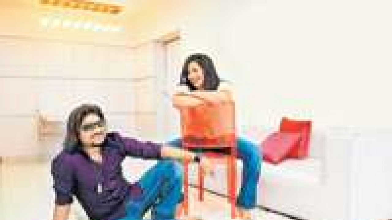 Artist Sunil Padwal and designer wife's life seems 'picture perfect'