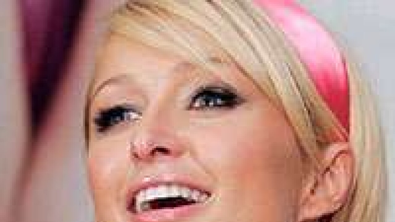 Paris Hilton Groped During Night Out 4280