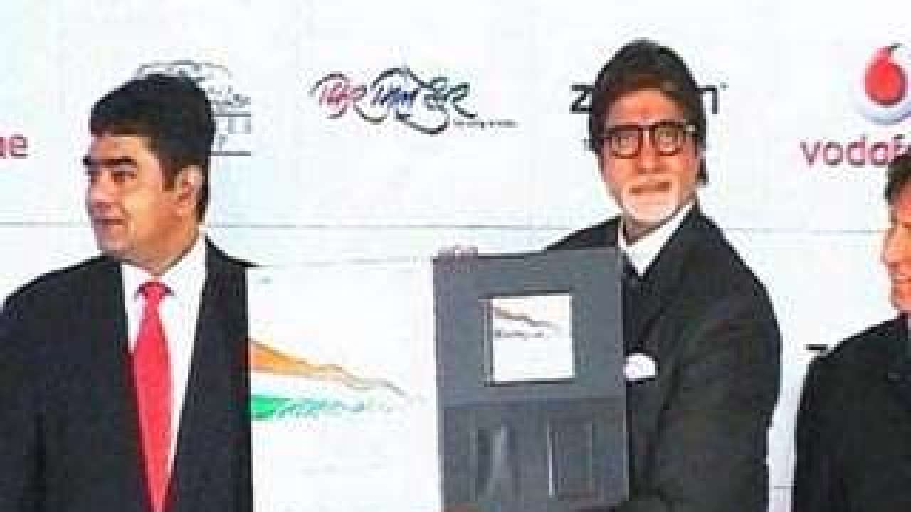 Amitabh Bachchan launches new version of 'Mile sur mera tumhara'