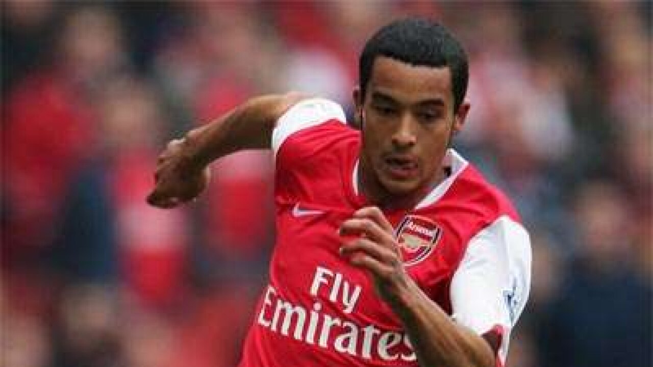 Theo Walcott wants a trophy as birthday present
