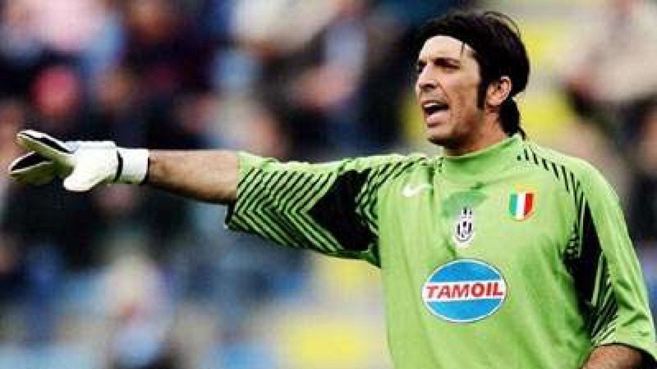 Gianluigi Buffon Young