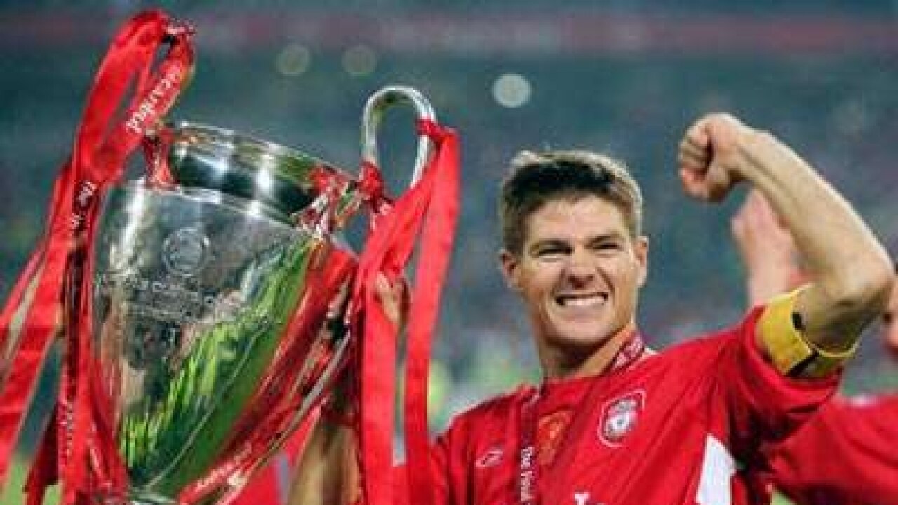 Steven Gerrard assures “100% fitness” to England camp over injury scare