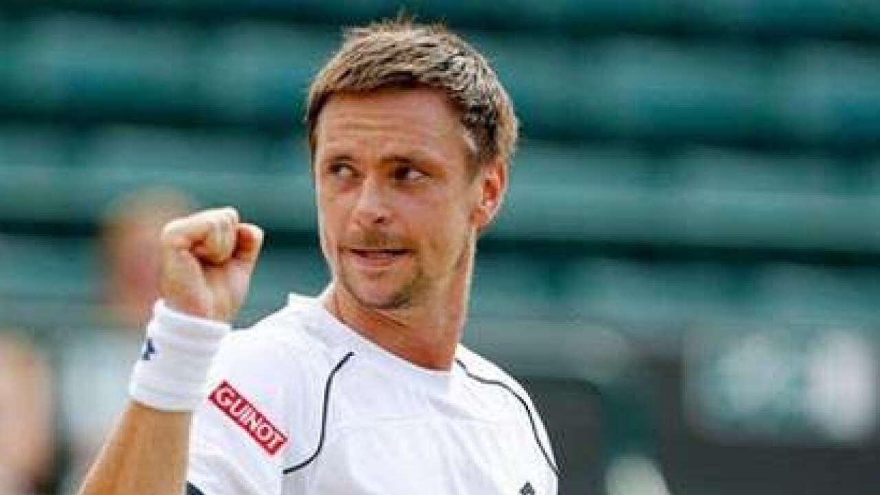 Robin Soderling advances after early US Open test