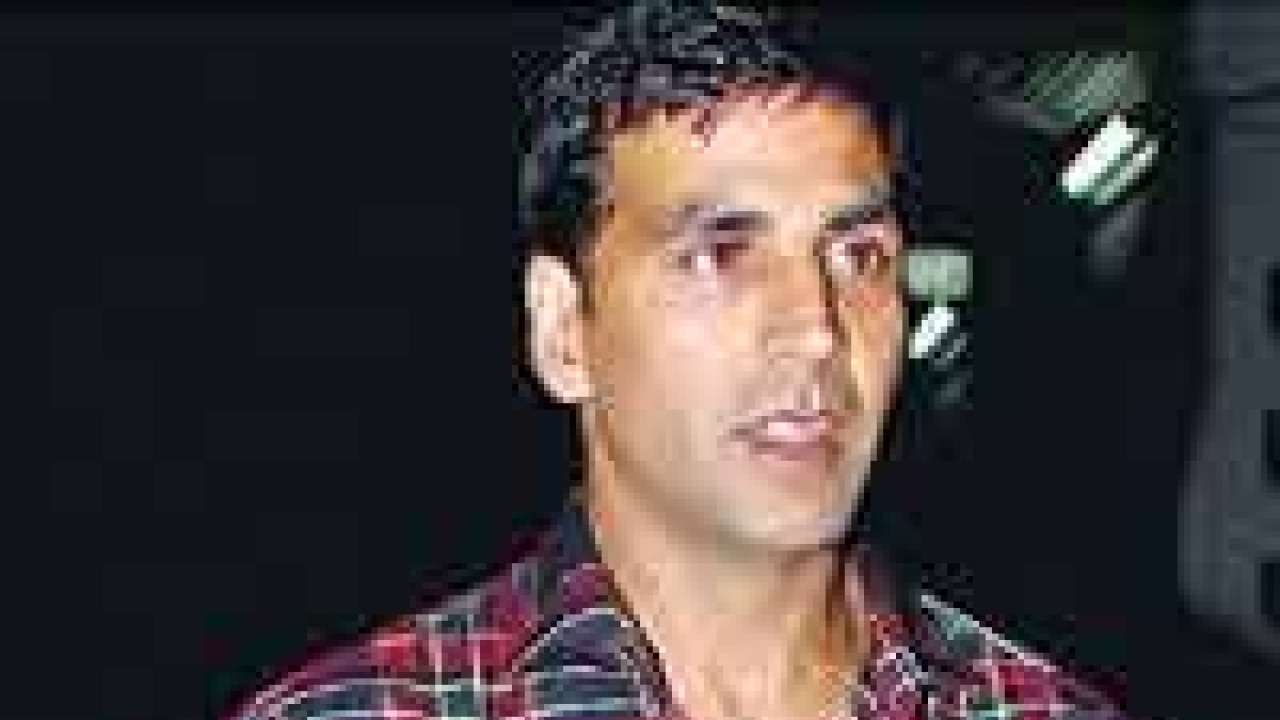 Akshay Kumar promotes 'Action Replayy' in Mumbai Akshay Kumar promotes 'Action Replayy' in Mumbai