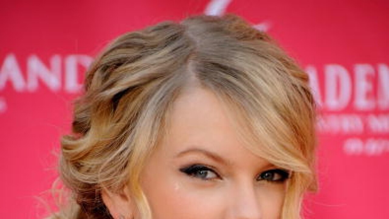 Home alone Taylor Swift admits she can now indulge her quirky side