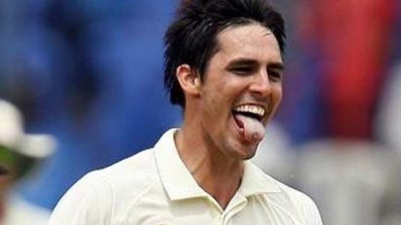 Mitchell Johnson swings Ashes momentum back to Australia
