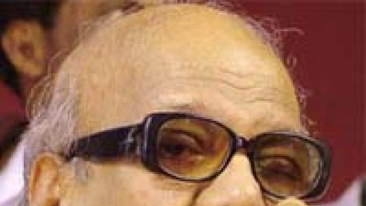 Karunanidhi skips dinner for Manmohan Singh