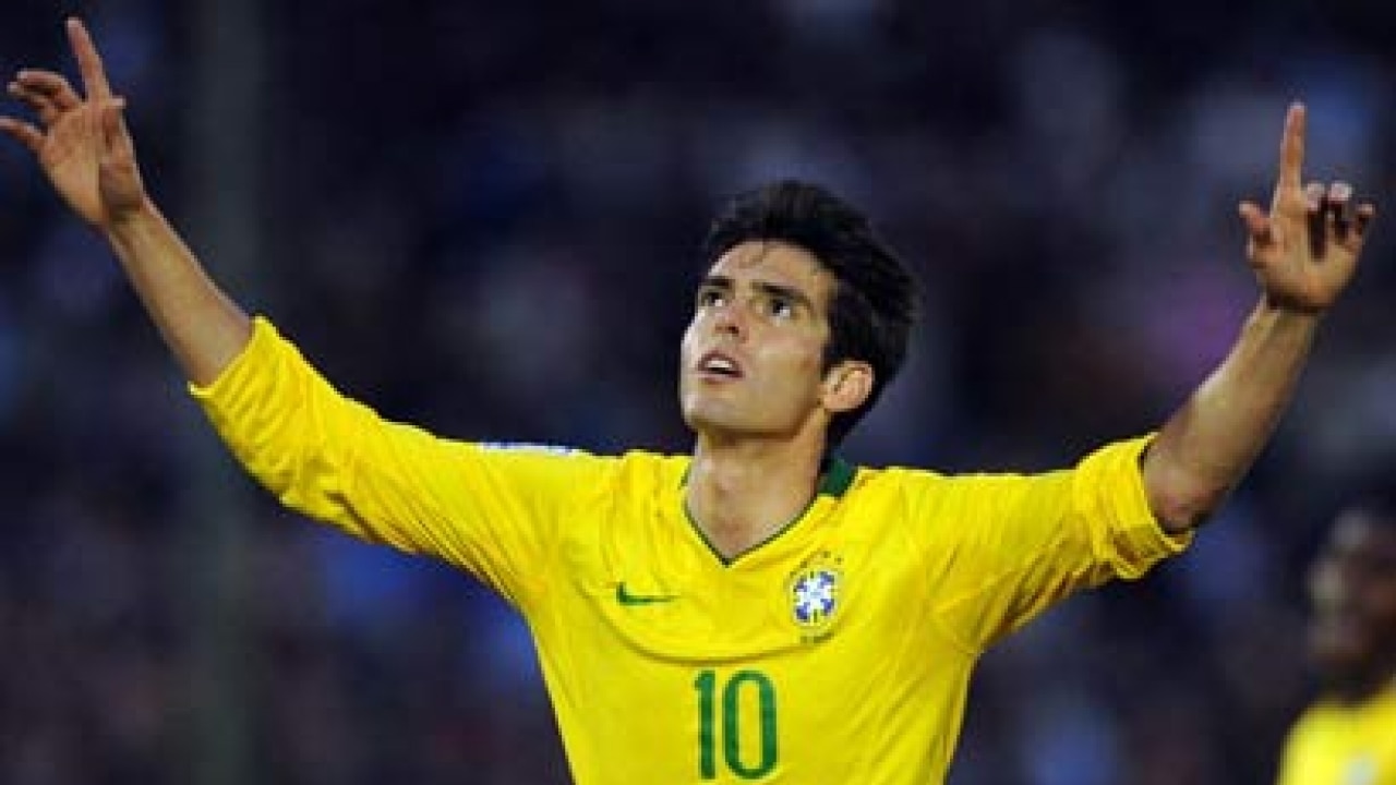 Kaka feeling fine on return from knee surgery
