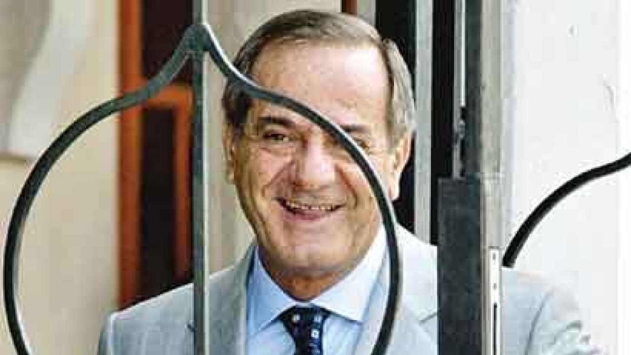 Delhi court allows CBI to close Quattrocchi case