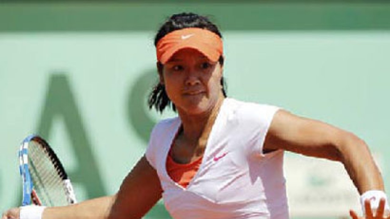 French Open: China's Li Na finally finds feet on clay