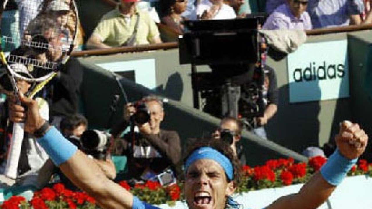 French Open: Rafael Nadal cruises into semifinals as Robin Soderling routed