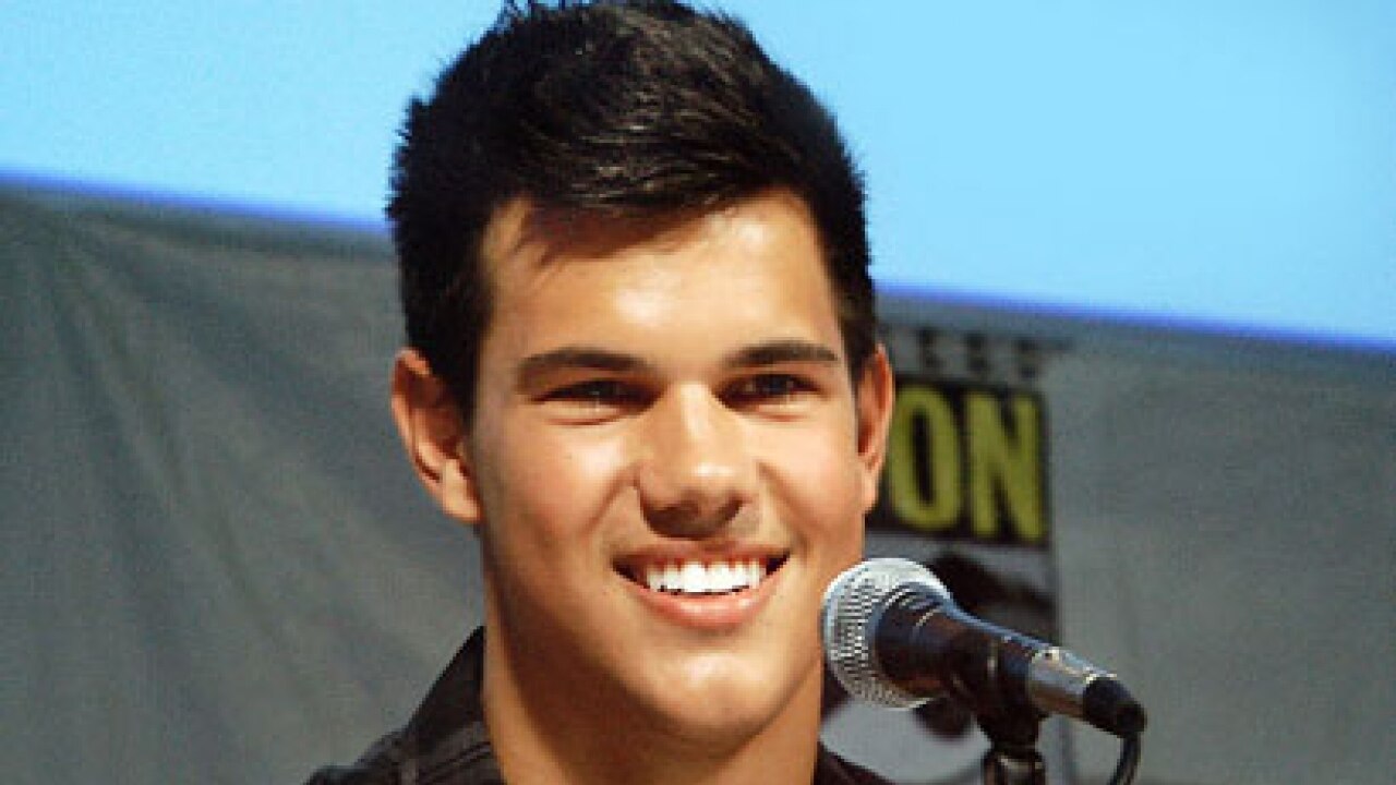 Bollywood is colourful: Taylor Lautner