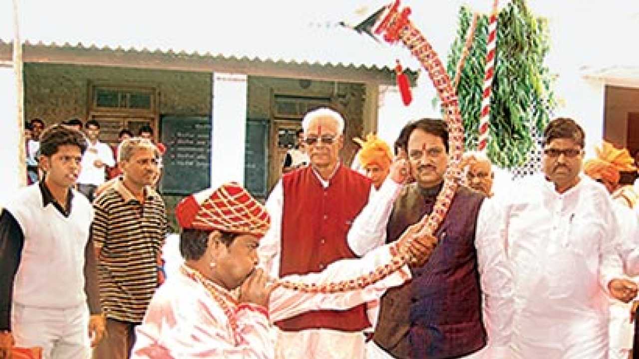 Riding poll wave with a 'tutari'