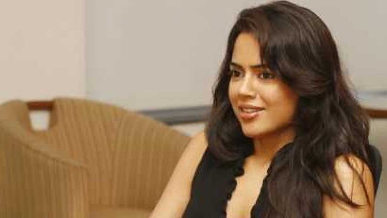 Sameera Reddy wants to be Parveen Babi!