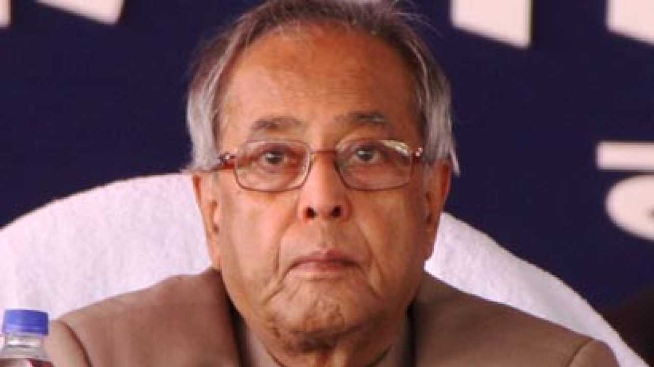 Pranab's presidential bid: Congress builds up suspense